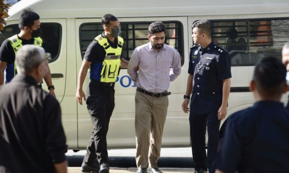 Mudahnya Warga Asing Buat Duit Di Malaysia Boleh Pula Pemuda Pakistan Menyamar Jadi Doktor