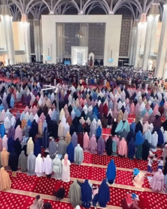 Rupanya ada 'kasta' dalam saf, belum lagi jenis cop tempat - 5 punca ...